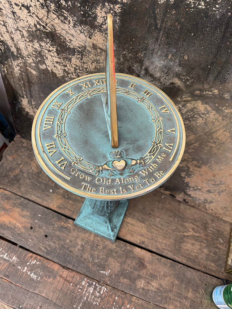 Baluster cast iron sundial pedestal (#B15) For Rome Sundials